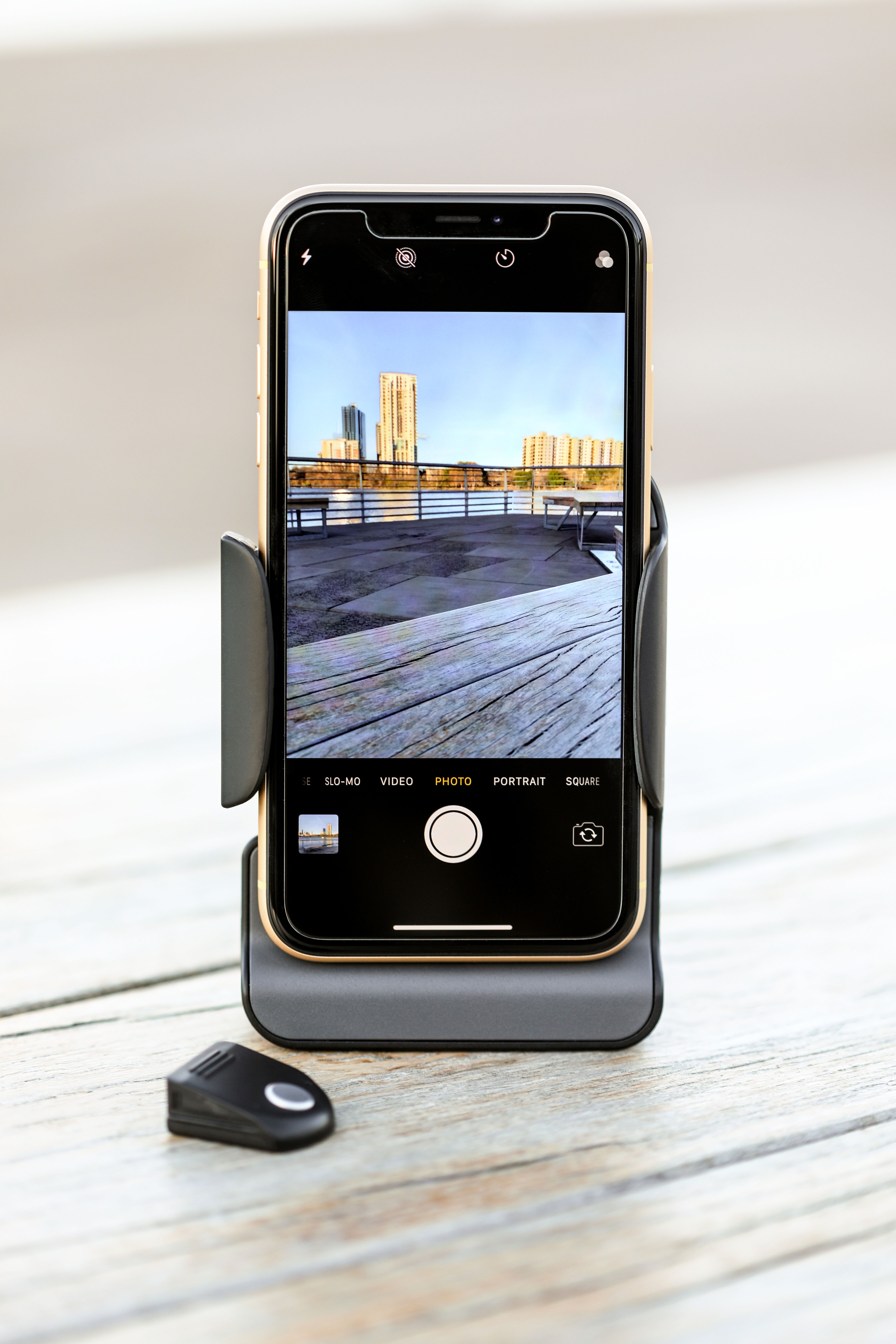 Adonit launches the PhotoGrip Qi – World-First Premium Grip + Wireless ...