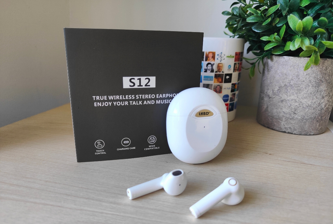 Tech Review - S12 true Wireless earbuds that cost just 20 euro ...